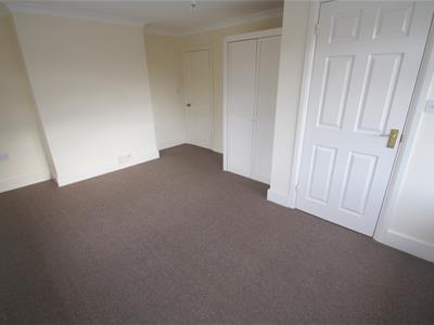 Holden Park Road, Tunbridge Wells PCM £1,100 p.c.m. To Let